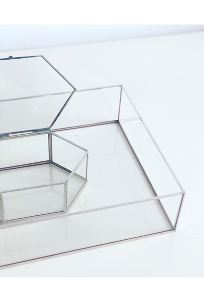 Vitrayverteks Gümüş Sunum Tepsisi ve Yüzük Kutusu Vitrayverteks Gümüş Sunum Tepsisi ve Yüzük Kutusu