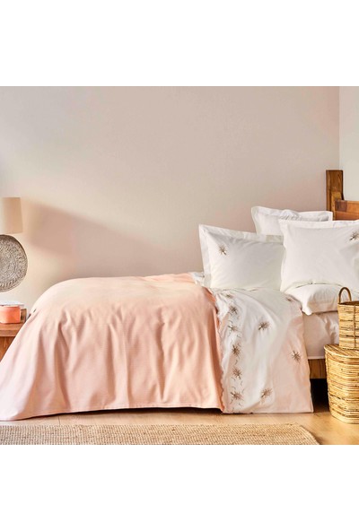 Karaca Home Karaca Lavende Somon Pamuk Nakışlı Pike Takımı Karaca Home Karaca Lavende Somon Pamuk Nakışlı Pike Takımı