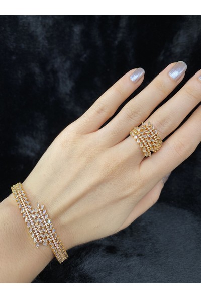 Hepbak Zirkon Kelepçe ve Yüzük 22 Ayar Altın Kaplama Hepbak Zirkon Kelepçe ve Yüzük 22 Ayar Altın Kaplama