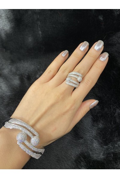 Hepbak Beyaz Zirkon Taşlı Kelepçe Çift Toplu Gümüş Kaplama Hepbak Beyaz Zirkon Taşlı Kelepçe Çift Toplu Gümüş Kaplama