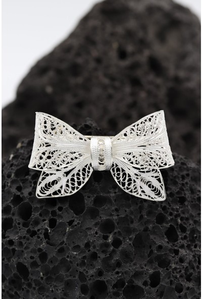 Akyüz Gümüş Kurdele Işlemeli Telkari Gümüş Broş 136