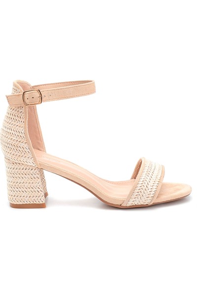 Derimod Kadın Hasır Detaylı Topuklu Sandalet Derimod Kadın Hasır Detaylı Topuklu Sandalet