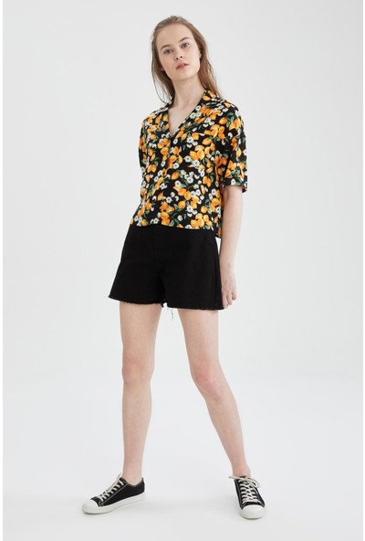 Defacto Yırtık Detaylı Yüksek Bel Mini Jean Şort U3789AZ21SM