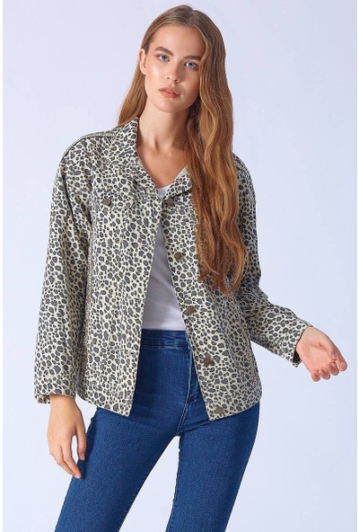 Giyim Dünyası Kadın Leopar Desenli Kot Mont Camel Giyim Dünyası Kadın Leopar Desenli Kot Mont Camel