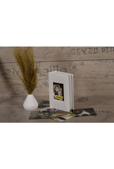 Stüdyo Mustafa 100LÜK Fotoğraf Albümü Beyaz Stüdyo Mustafa 100LÜK Fotoğraf Albümü Beyaz