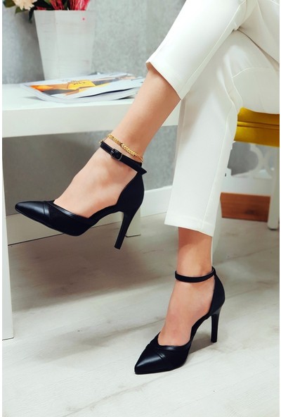 Esteriva Siyah Tül Parçalı Stiletto Ayakkabı 133032