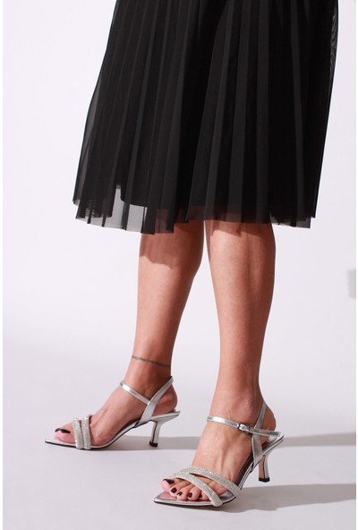 Rovigo Plus Gümüş Taşlı Kırışık Rugan Kadın Topuklu Ayakkabı