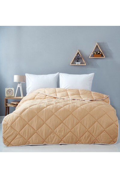 Komfort Home Renkli Çift Kişilik Microfiber Yorgan 195X215 cm Komfort Home Renkli Çift Kişilik Microfiber Yorgan 195X215 cm