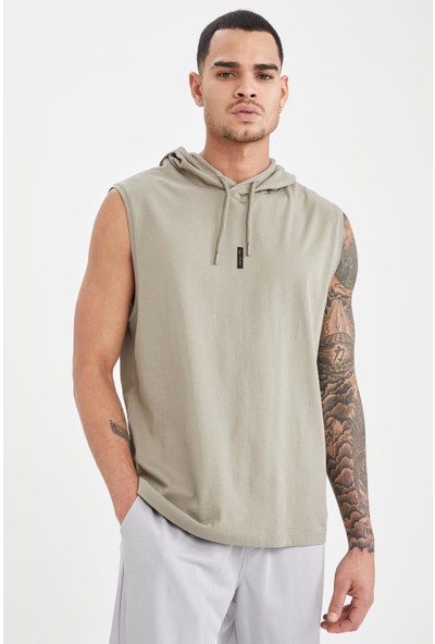 Defacto Slim Fit Kapüşonlu Kolsuz Spor Basketbol Tişört U2476AZ21SM Defacto Slim Fit Kapüşonlu Kolsuz Spor Basketbol Tişört U2476AZ21SM