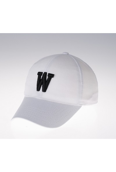 W Harfli Beyaz Şapka