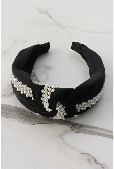 Takıştır Siyah Renk Incili Düğümlü Taç
