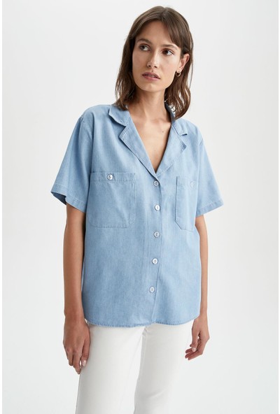 DeFacto Cep Detaylı Ceket Yaka Oversize Fit Kısa Kollu Gömlek U4875AZ21SM DeFacto Cep Detaylı Ceket Yaka Oversize Fit Kısa Kollu Gömlek U4875AZ21SM