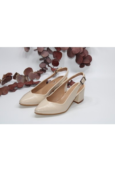 Mnd 5,5 cm Kalın Topuk Önü Kapalı Arkası Açık Krem Günlük-Abiye Ayakkabı