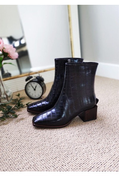 My Black Luxxo Siyah Yarım Bot