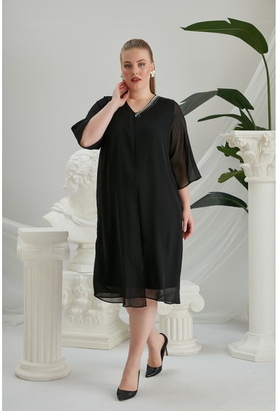 Rmg Yaka Aksesuarlı Şifon Siyah Büyük Beden Elbise