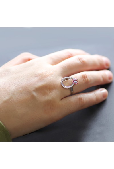 Tesbihane Zirkon Taşlı Damla Model Mor Mineli Çiçek Tasarım Gold 925 Ayar Gümüş Kadın Yüzük Tesbihane Zirkon Taşlı Damla Model Mor Mineli Çiçek Tasarım Gold 925 Ayar Gümüş Kadın Yüzük