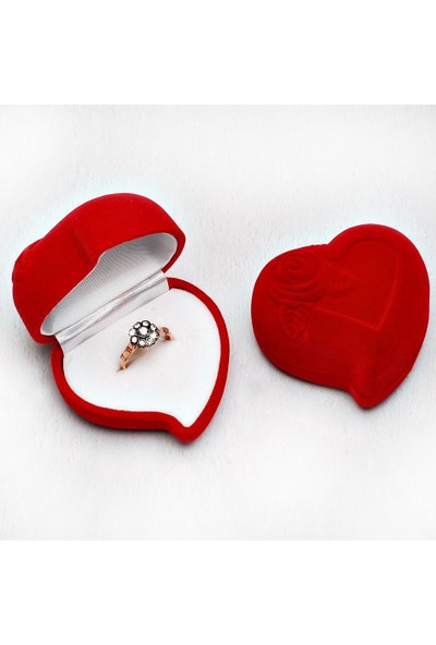 Gül Endam Kalp Tasarım Kırmızı Renk Kadife Yüzük Kutusu Gül Endam Kalp Tasarım Kırmızı Renk Kadife Yüzük Kutusu