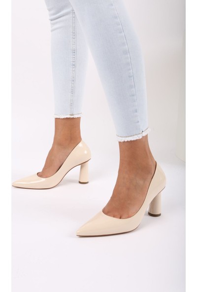 Dgn K8045 Kadın Sivri Burun Topuklu Ayakkabı