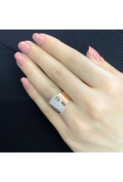 Medcezir Baget Taşlı Tasarım Harf Gümüş Yüzük