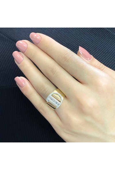 Medcezir Baget Taşlı Tasarım Harf Gümüş Yüzük Medcezir Baget Taşlı Tasarım Harf Gümüş Yüzük