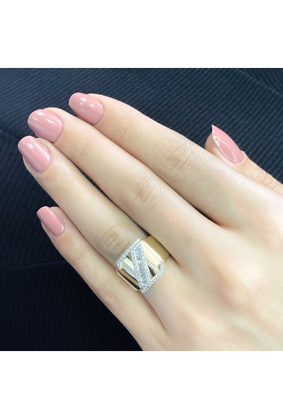 Medcezir Baget Taşlı Tasarım Harf Gümüş Yüzük Medcezir Baget Taşlı Tasarım Harf Gümüş Yüzük