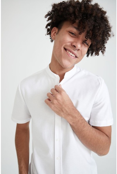 DeFacto Ekstra Slim Fit Hakim Yaka Kısa Kollu Tişört U8540AZ21SM DeFacto Ekstra Slim Fit Hakim Yaka Kısa Kollu Tişört U8540AZ21SM