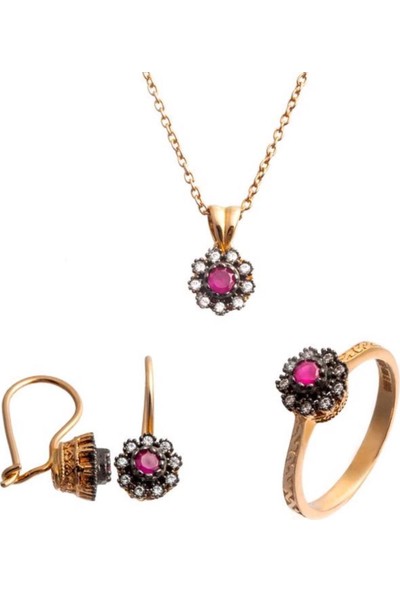 Favori Gold Yakutlu Altın Nişan Takı Seti Favori Gold Yakutlu Altın Nişan Takı Seti