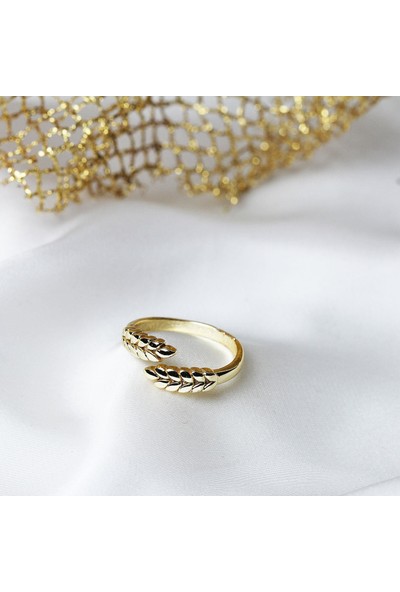 Hayalevi Consept Yaprak Desenli Gold Renk Yüzük Hayalevi Consept Yaprak Desenli Gold Renk Yüzük