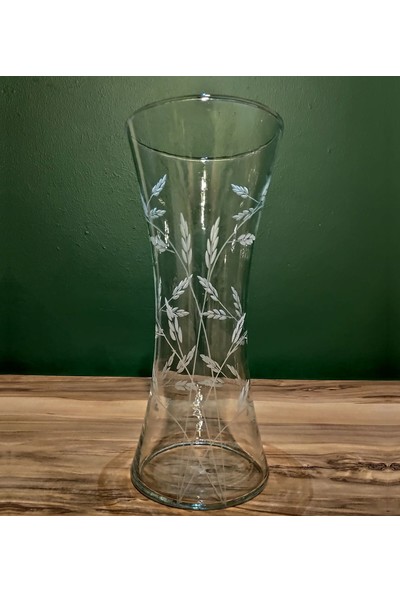 Decocia V15823 Orta Boy Sürgün Desenli Işlemeli Cam Vazo Decocia V15823 Orta Boy Sürgün Desenli Işlemeli Cam Vazo