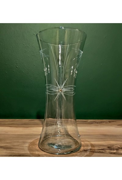 Decocia V15823 Orta Boy Mira Desenli Işlemeli Cam Vazo Decocia V15823 Orta Boy Mira Desenli Işlemeli Cam Vazo