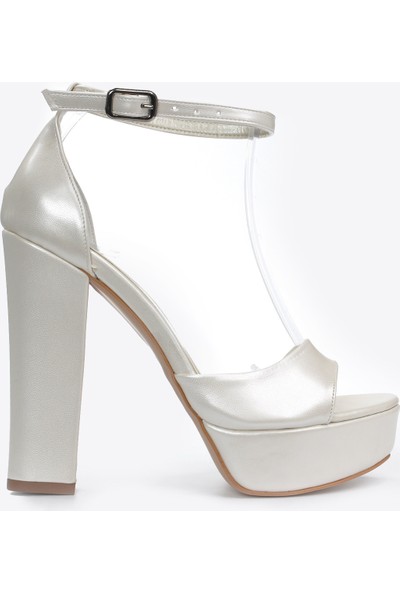 Vizon Ayakkabı Kadın Sedef-Cilt Klasik Topuklu Ayakkabı VZN20-180Y Vizon Ayakkabı Kadın Sedef-Cilt Klasik Topuklu Ayakkabı VZN20-180Y