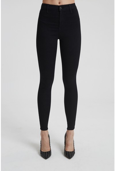 Cross Jeans JANIE Siyah Yüksek Bel Önü Cepsiz Jegging Jean Pantolon C 4520-008 Cross Jeans JANIE Siyah Yüksek Bel Önü Cepsiz Jegging Jean Pantolon C 4520-008