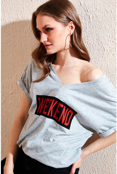 Lela % 100 Pamuklu Baskılı V Yaka T Shirt Kadın T Shirt 6010022