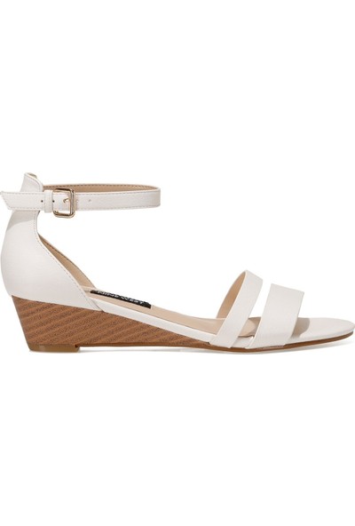 Nine West Brallan 1fx Beyaz Kadın Düz Sandalet