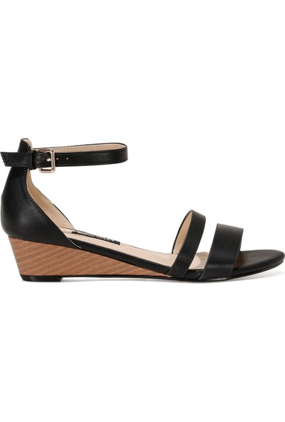 Nine West Brallan 1fx Siyah Kadın Düz Sandalet