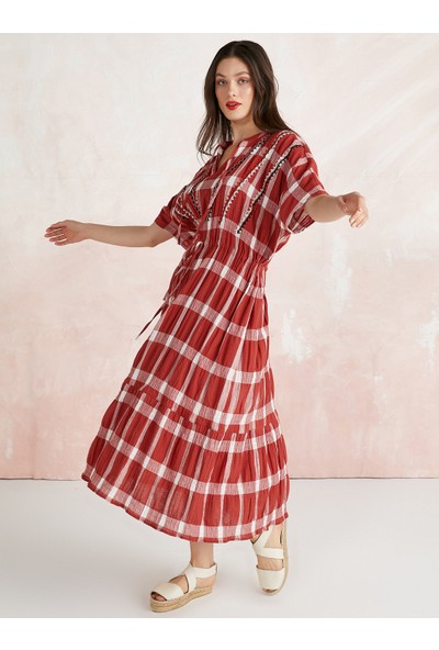 Faik Sönmez Kareli Beli Bağcıklı V Yaka Işlemeli Elbise 62237 Faik Sönmez Kareli Beli Bağcıklı V Yaka Işlemeli Elbise 62237