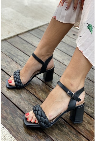 İnan Ayakkabı Küt Burun Örgü Tek Bant Topuklu Ayakkabı