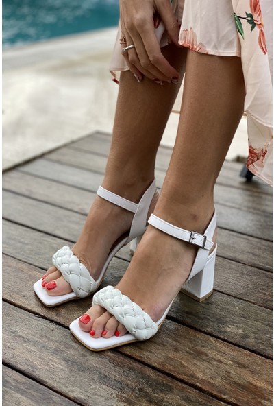 İnan Ayakkabı Küt Burun Örgü Tek Bant Topuklu Ayakkabı