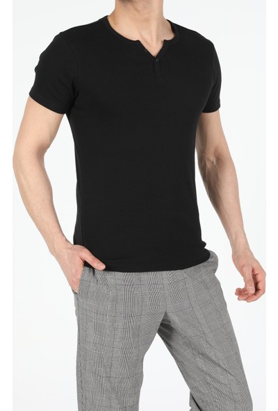 Colins Slim Fit Placket Neck Erkek Siyah Kısa Kol Tişört Colins Slim Fit Placket Neck Erkek Siyah Kısa Kol Tişört