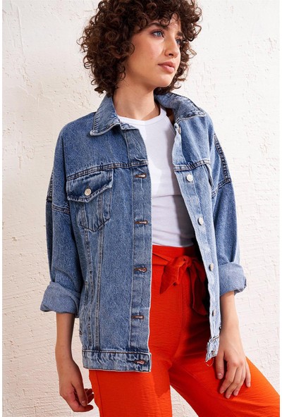 Efstyle Kadın Yırtmaçlı Oversize Kot Ceket Efstyle Kadın Yırtmaçlı Oversize Kot Ceket