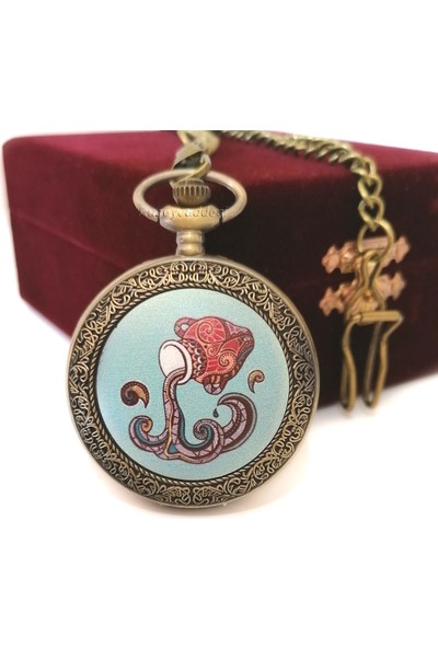 Denacci Kova Burcu Kapaklı Vintage Kişiye Özel Köstekli Cep Saati Özel Kutusunda 852V Denacci Kova Burcu Kapaklı Vintage Kişiye Özel Köstekli Cep Saati Özel Kutusunda 852V