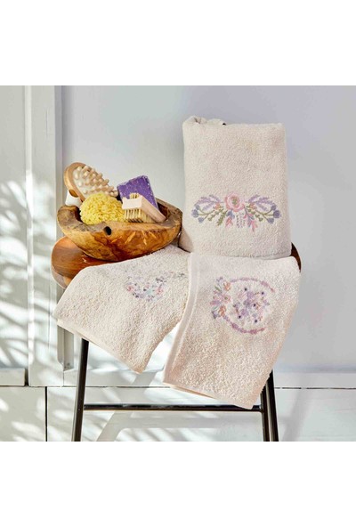 Karaca Home Elenie Bej Nakışlı 3lü Havlu Set