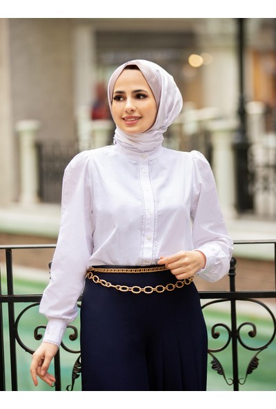 Doğal Kumaşlı Dantel Şerit Detaylı Poplin Gömlek - Beyaz - Refka Woman Doğal Kumaşlı Dantel Şerit Detaylı Poplin Gömlek - Beyaz - Refka Woman