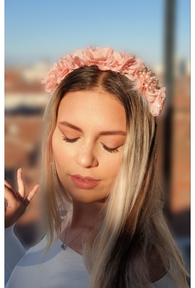 Melkady 232A - Çiçekli Şık Broşlu Taç, Lohusa Tacı, Frida, Özel Gün Tacı