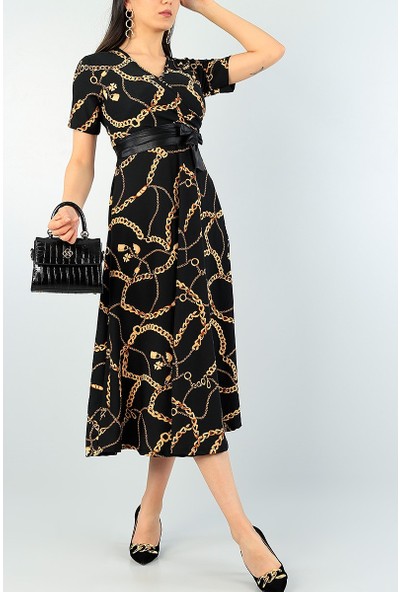 Kasheha Kadın Siyah-Altın Kuşaklı Zincir Desenli Kruvaze Yaka Krep Kumaş Elbise - KSH00140