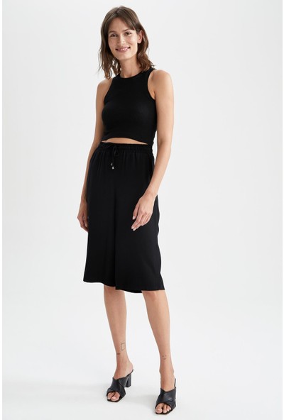 DeFacto Relax Fit Yüksek Bel Beli Bağcıklı Viskon Kapri Pantolon I6798AZ21SM