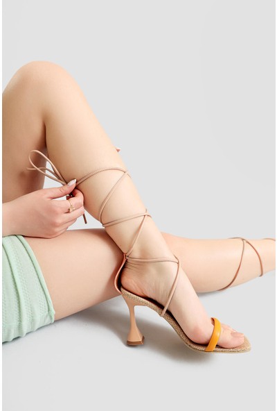 Johnnie Bej Bilekten Bağlamalı Ince Topuk Topuklu Ayakkabı