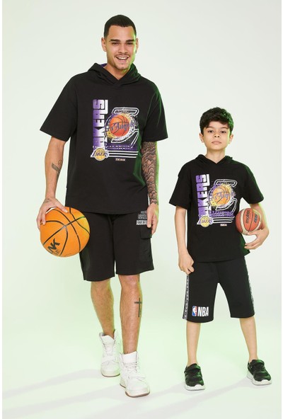 Defacto NBA Lisanslı Los Angeles Lakers Baskılı Oversize Fit Kapüşonlu Kısa Kollu Tişört T8772AZ21SM Defacto NBA Lisanslı Los Angeles Lakers Baskılı Oversize Fit Kapüşonlu Kısa Kollu Tişört T8772AZ21SM