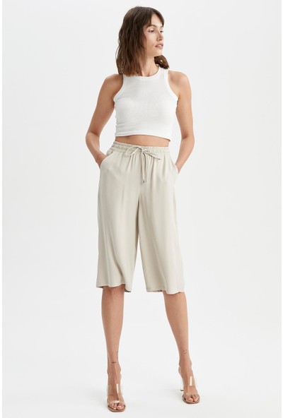 DeFacto Relax Fit Yüksek Bel Beli Bağcıklı Viskon Kapri Pantolon I6798AZ21SM