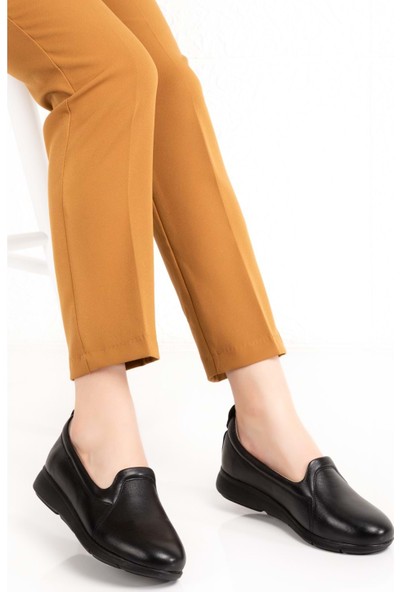 Gondol Kadın Deri Klasik Günlük Ayakkabı VDT.910 - Siyah - 36